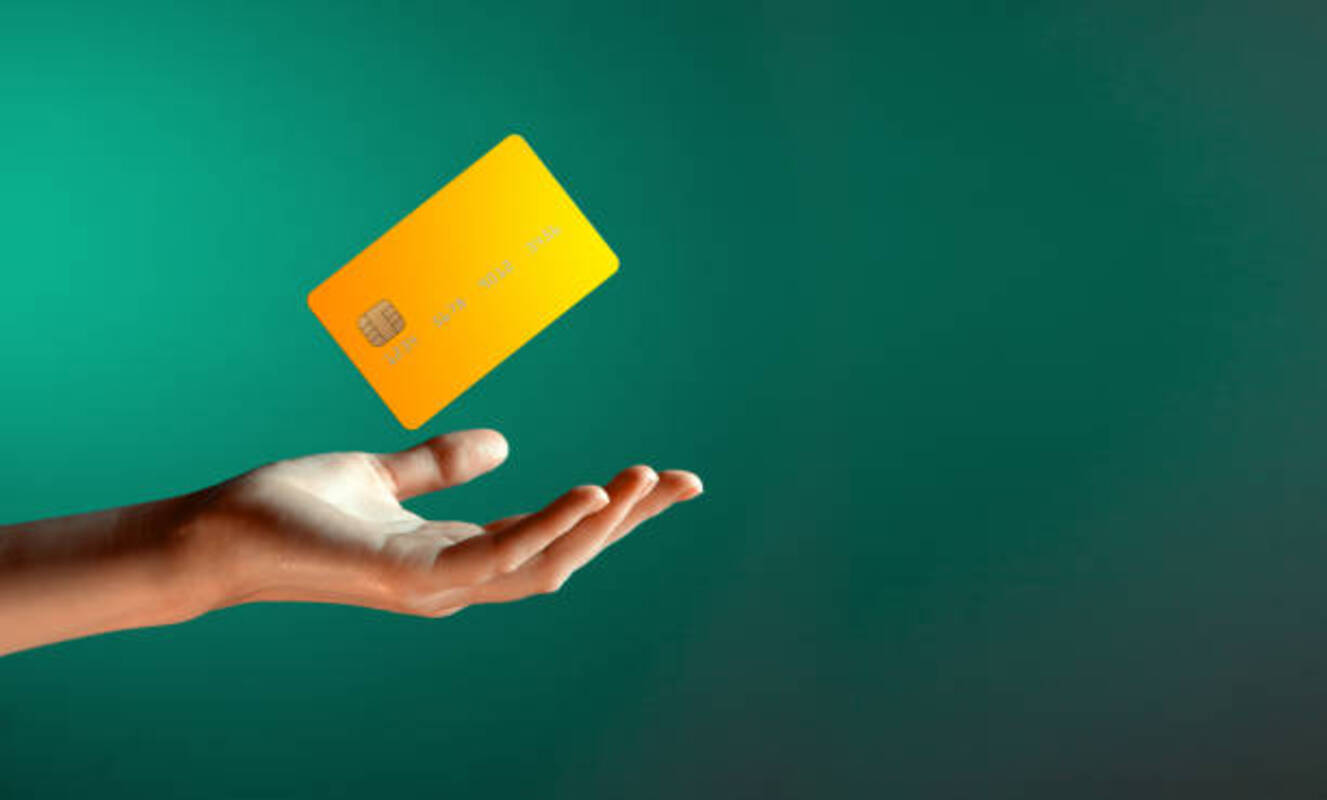 How to keep your credit card safe? - Simply Electronics